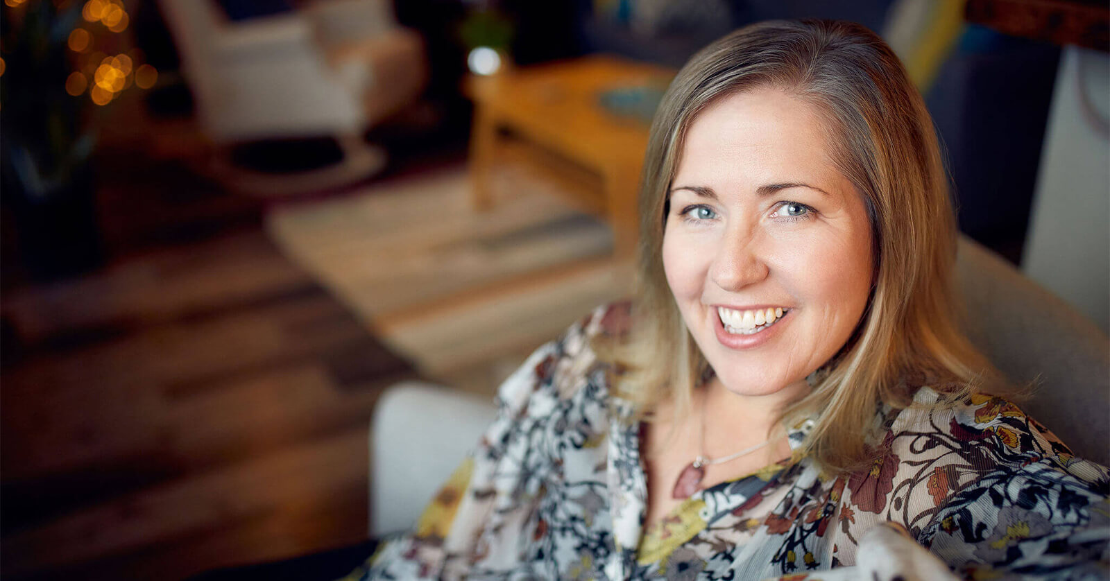 Laura Tucker | About