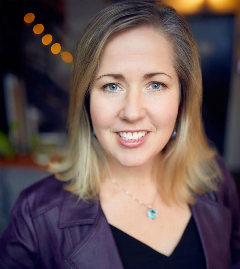 About Laura Tucker - Leadership Coach - Free Your Inner Guru